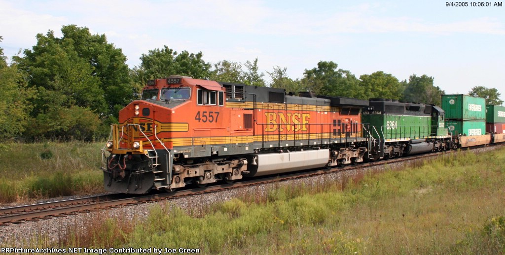 BNSF 4557